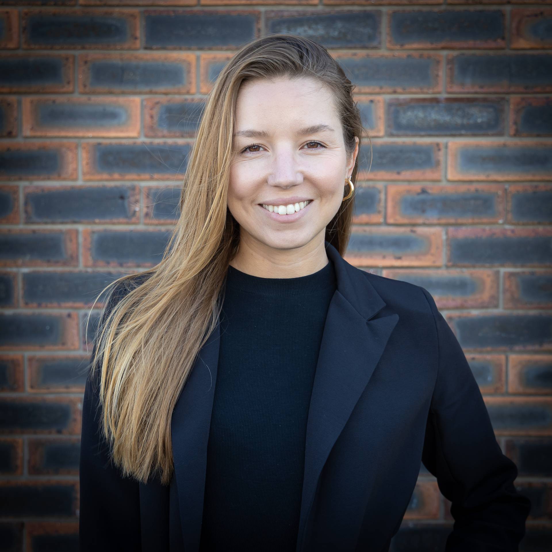 Giulia Anjos - JW Prestige Agents